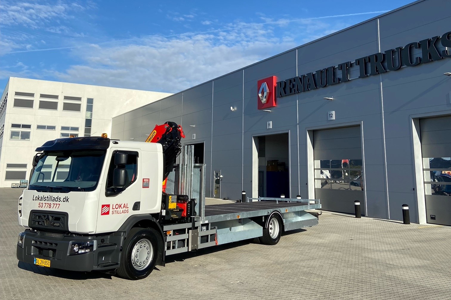 D Wide 18T fra Renault Trucks til Lokalstillads ApS