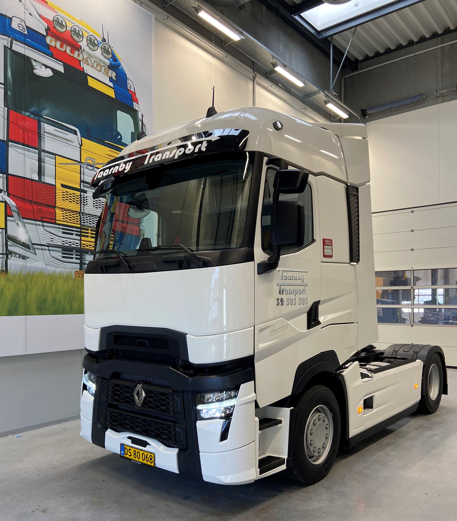 Team Taarnby Transport får ny Renault T-High480 4x2 trækker | Renault ...