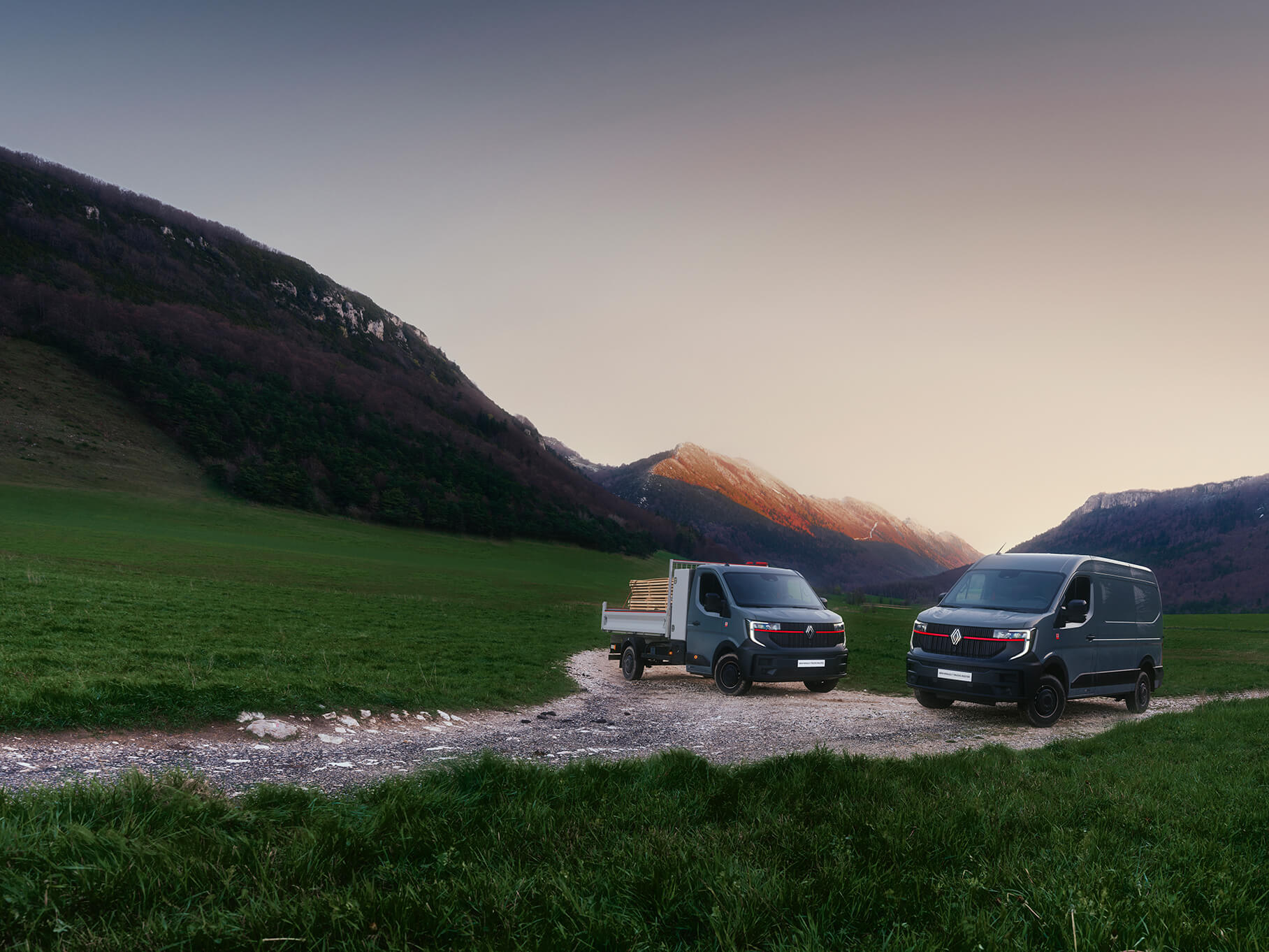 Renault Trucks Master Red EDITION OFFROAD | Renault Trucks Danmark
